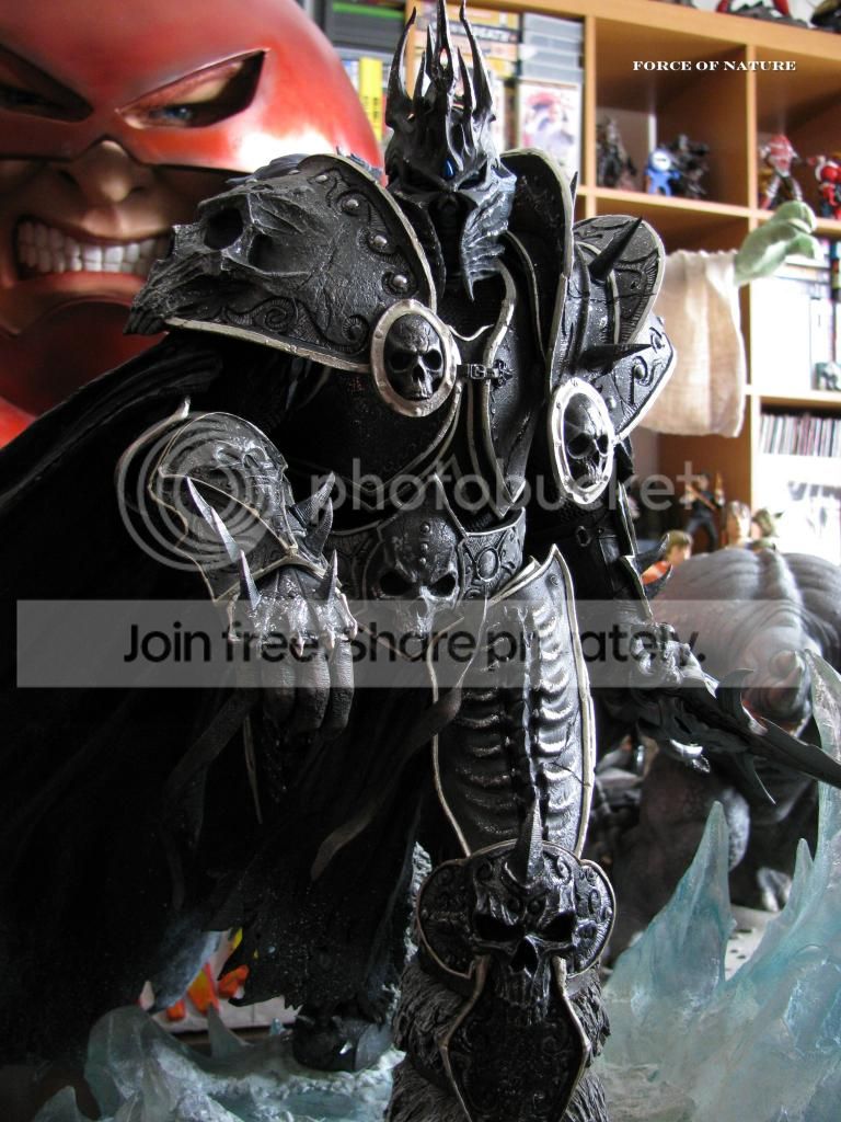Winter Is Coming... the Arthas Statue! - Statue Forum